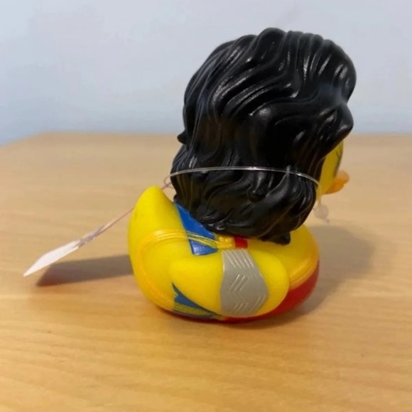 DC Comics | Toys | Wonder Woman Duckz Rubber Duck Dc Comics Disney ...
